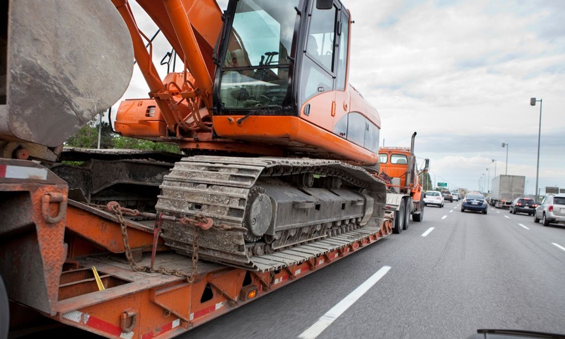 Best Practices for Transporting Construction Equipment
