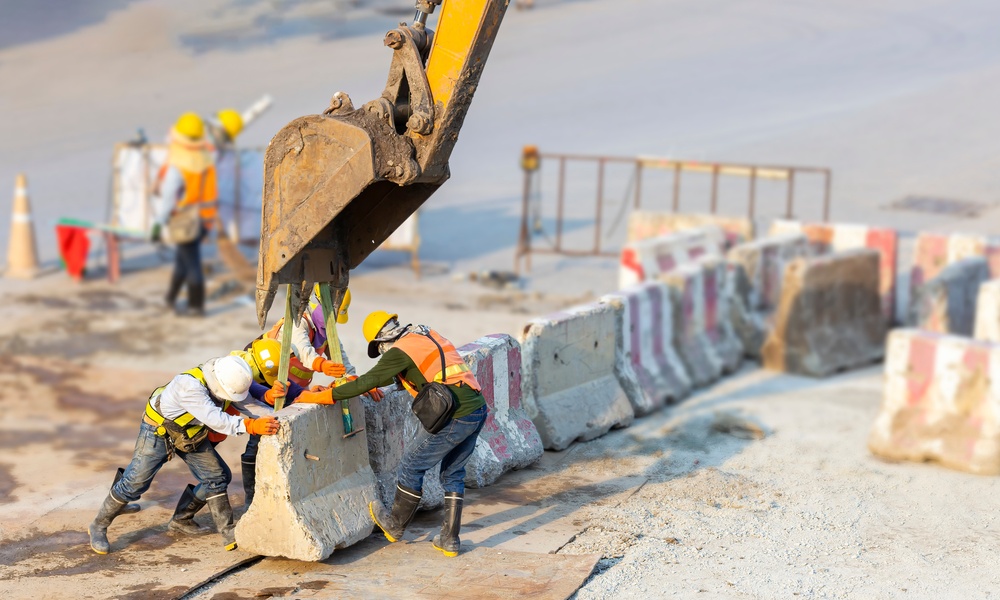 4 Helpful Tips for Moving Concrete Barriers